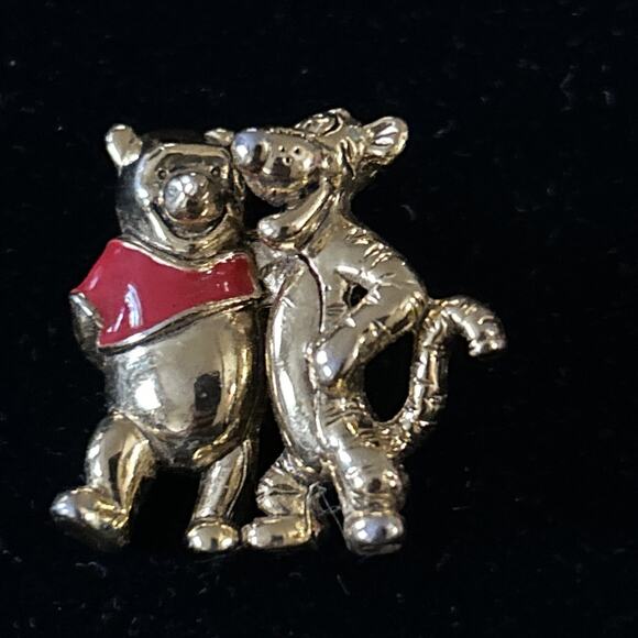 Disney | Jewelry | Disney Winnie The Pooh Tigger Hugging Tummy Pin ...